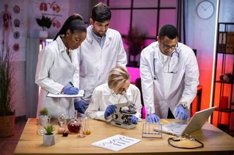 How James Watson And Francis Crick Used Lab Models To Unravel Dna Structure Lab Manuals