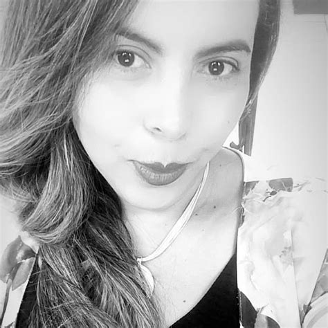 Célia Farias Celiafaryas On Threads