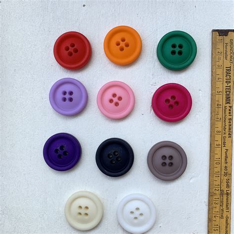Extra Large Buttons Uk Giant Huge Buttons Auorn