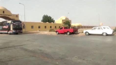 مراسلة العربية مصر ستقيم مركز إغاثة في معبر أرقين الحدودي مع السودان