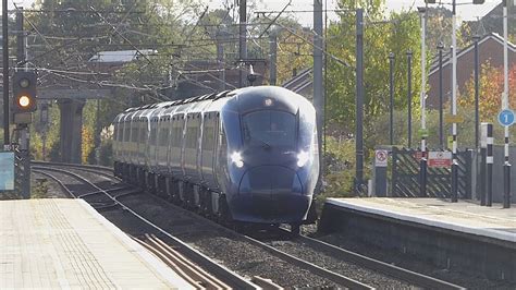 Double Hull Trains Class 802 Passes Newark Northgate 281022 Youtube