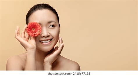Asian naked超过 44 744 张免版税可许可的库存照片 Shutterstock