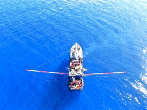 2d3d High Resolution Marine Seismic Taka Hydrocore Indonesia