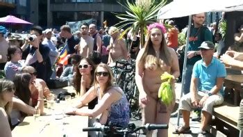 Nude Art Performance Page