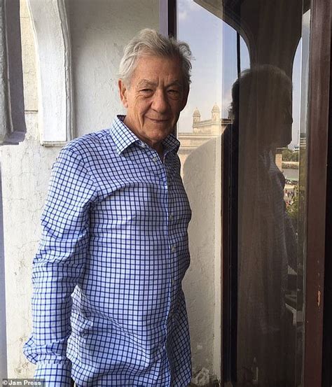 Lord Of The Rings Star Ian Mckellens Pub Plummets To A One Star Food