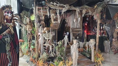 Food Network Beth Townsend Halloween House Makeover In South Florida