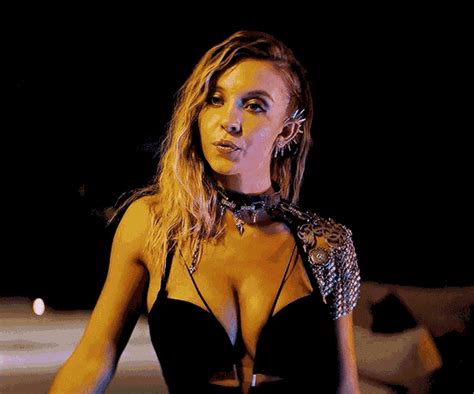100 Sydney Sweeney Tit S