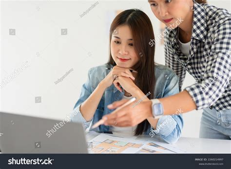 Design Building Concept Female Architects Explaining Stock Photo Shutterstock