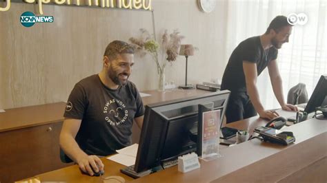 Как един хотел във Виена дава втори шанс на хора в нужда ВИДЕО Nova News