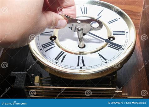 Wind Up Clock Repair At Clifford Ward Blog