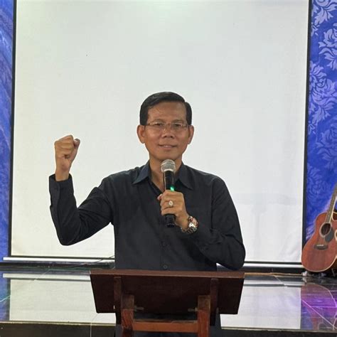 ឯកឧត្តម ខាន់ ខុន អនុរដ្ឋលេខាធិការ ក្រសួងធម្មការនិងសាសនា Facebook