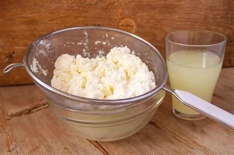Как сделать творог из кислого молока в домашних условиях