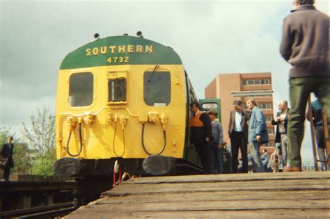 19860510 015 Watford Junction Class 405 4 Sub 4732 Sr Class 401 2 Bil