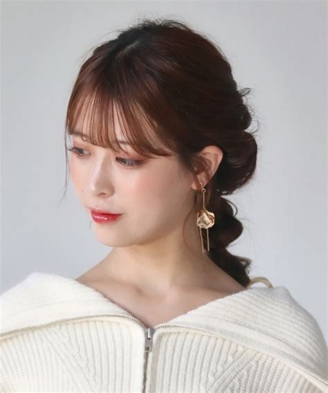 Mellowneon（メロウネオン）の「フラワーロングイヤリング（両耳用）（イヤリング）」 Wear