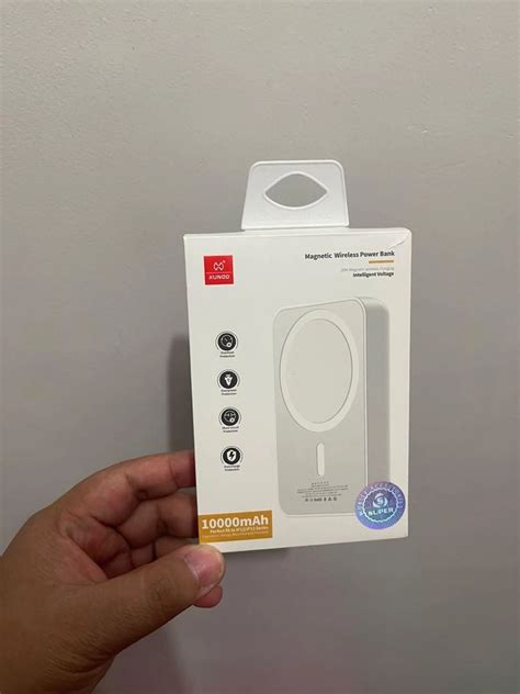 Magsafe Wireless Power Bank For IPhones Only EasyGearShop