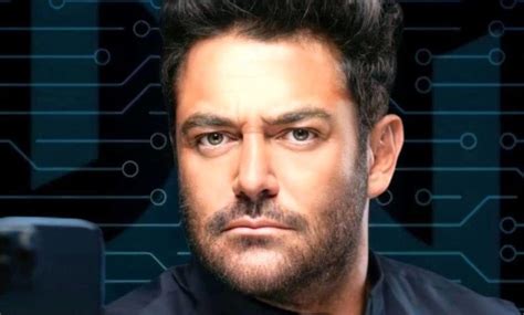 استایل جدید و متفاوت محمدرضا گلزار برای تلویزیون عکس