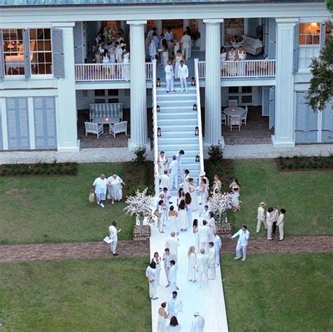 Ok Exclusive როგორ გამოიყურება ბენ აფლეკის 8 მილიონ დოლარად ღირებული საკუთრება სადაც ჯენიფერ