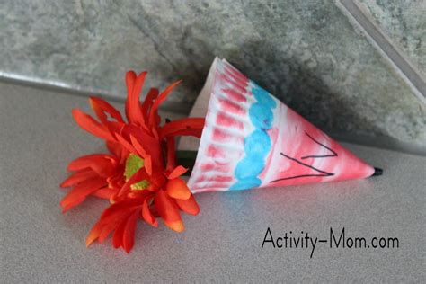 Letter V Vase Craft