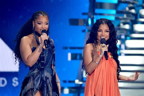 Los Rumores De Embarazo De Halle Bailey Se Extendieron Después De Un Signo Claro En Los Vma 2023
