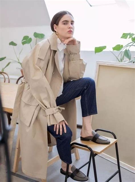 一件風衣的n種搭配，小個子也能秒變大長腿 每日頭條