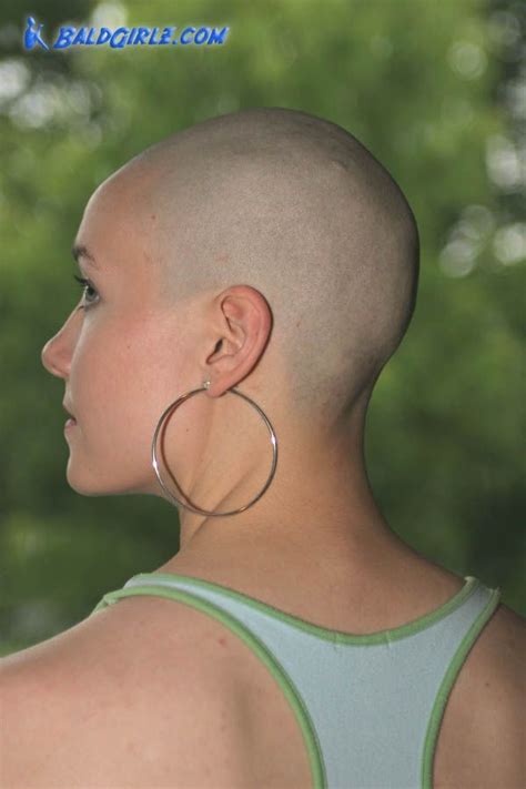 Pin By Redington On Se Raser Short Sassy Hair Shaved Head Women
