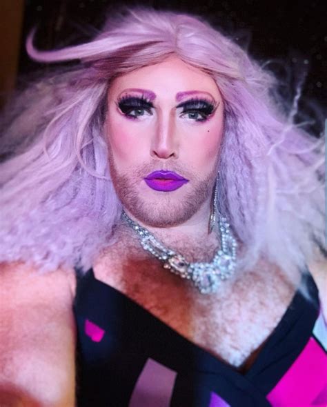 Kyle Meets Haireola Grande The Bold And Bearded Bear World Magazine