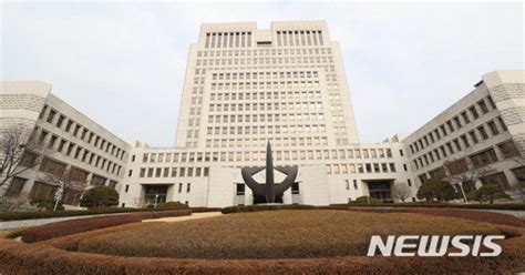 입양 유기견 학대 살해 20대 항소심서 형량 늘어