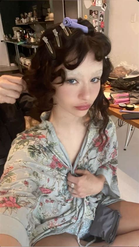 Julia Adlı Kullanıcının Random Panosundaki Pin 2025