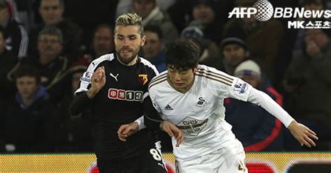 기성용 시즌 1호 도움 스완지 3연패 탈출