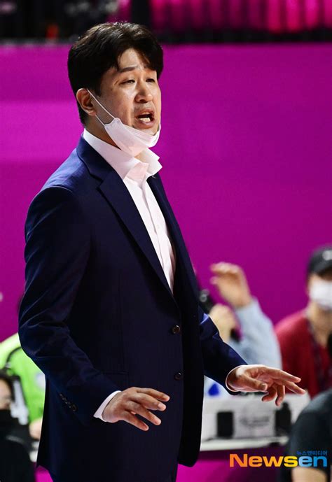 김종민 감독 애타는 마음[포토엔hd] 네이트 스포츠