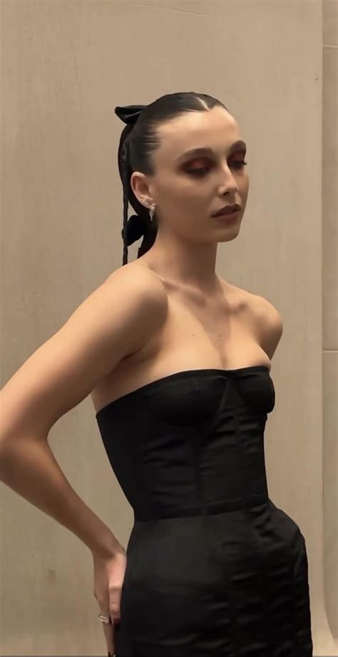 Shes So Hot R Emmachamberlainnsfw