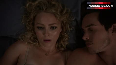 Annasophia Robb After Sex The Carrie Diaries Nudebase Com