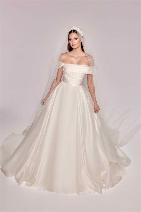 The Fall Wedding Dress Collection By Zuhair Murad Arabia Weddings