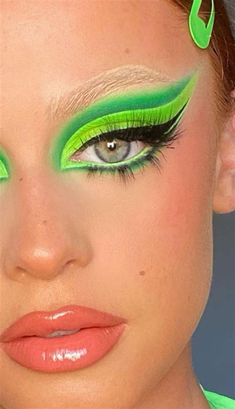 Sexy Eye Makeup Seduce Your Date With These Valentines Day Makeup