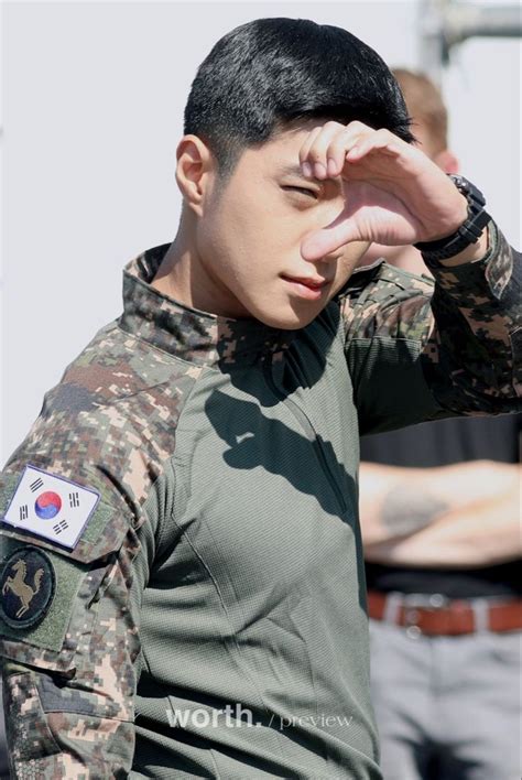 Pin De 최지석 En Wyatt