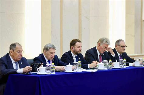 Монгол Хятад Орос гурван улсын төрийн тэргүүн уулзлаа