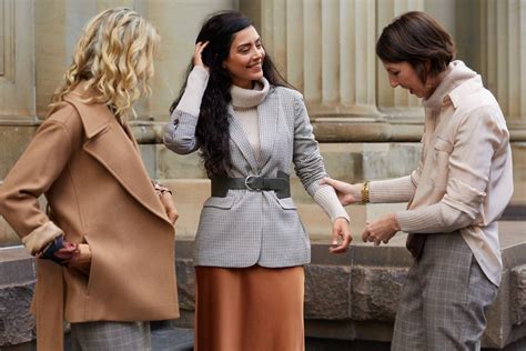 Iona M Model Wink Models