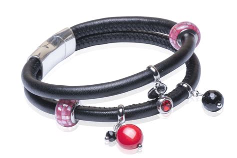 Фантазийный браслет в магазинах Славия