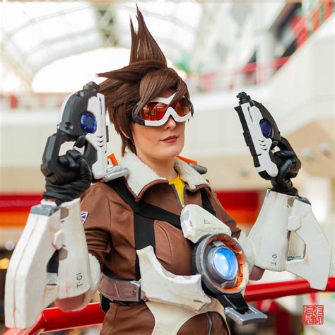 Tracer Overwatch By Violetmoonwitch Food And Cosplay