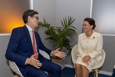 Президенты Венгрии и Македонии обнаружили друг к другу взаимный интерес ИА Красная Весна