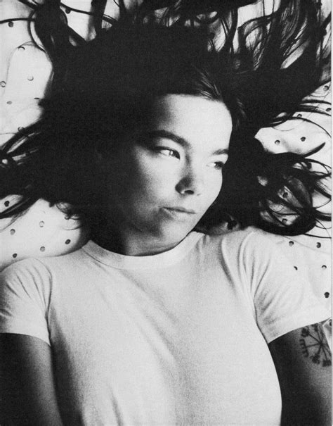 Pin By Joelle Bassani On Face Off Bjork Trip Hop Photo Posters