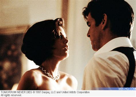 Paris Carver Mi6 Takes An Indepth Look At Teri Hatchers Character