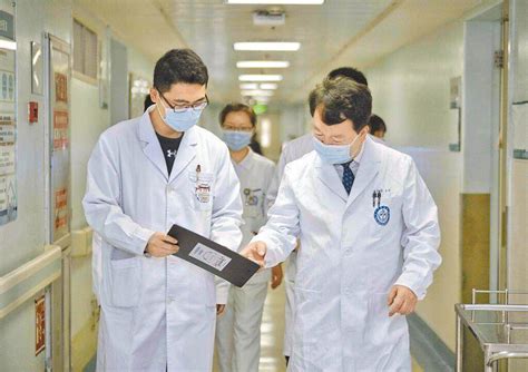 陸醫療界反腐揭低薪高工時議題 醫師最低每月僅領1600人民幣 兩岸 旺報