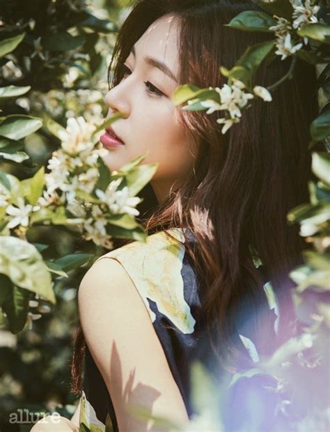 Baek Jin Hee Berita Foto Video Lirik Lagu Profil And Bio Halaman