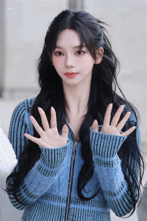 더쿠 Ai보다 더 Ai같은 에스파 카리나 사진들 