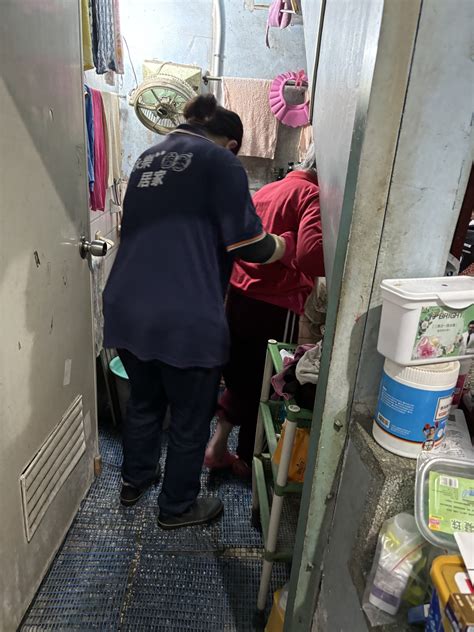 永樂居家式長期照顧服務機構 行動不便的長輩，總是擔心著自己無法好好洗澡，身上散發著淡淡的汗味，心裡也感到些許的不安