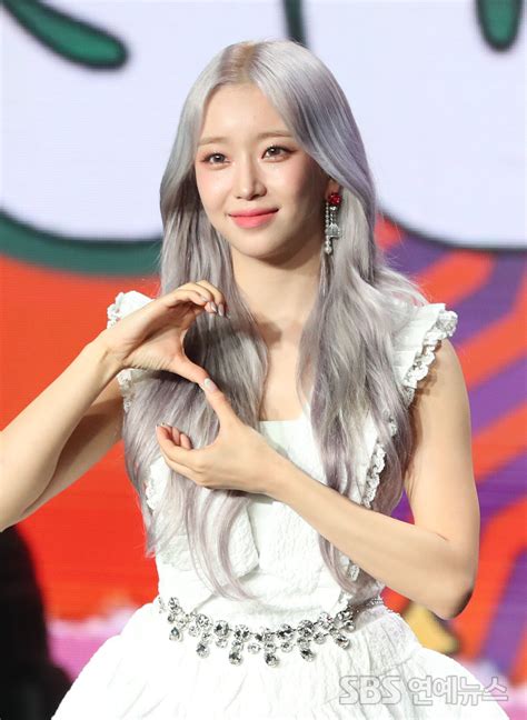 E포토 스테이씨 수민 상큼한 비타민 하트