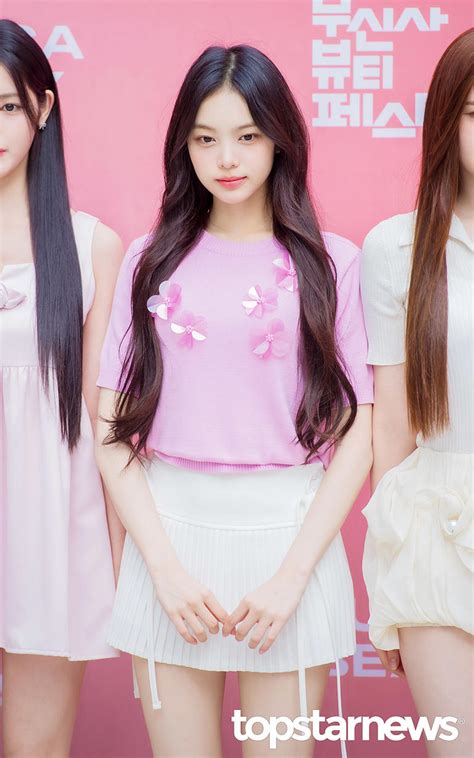 하츠투하츠 이안 ‘도도한 눈매 무신사 뷰티 포토월 [hd포토]