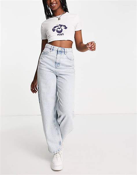 Rock Your Summer Style Baggy Jeans With Crop Top Click Here For Inspiration