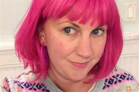 Woman Records Noise Of SEX SESSION Enjoyed By Her Neighbour And Live Tweets It To Her